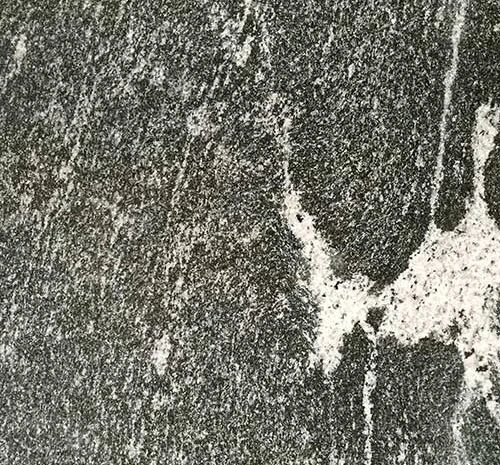 Ebony Crystal Flameado - Grupo Pablo Mármol